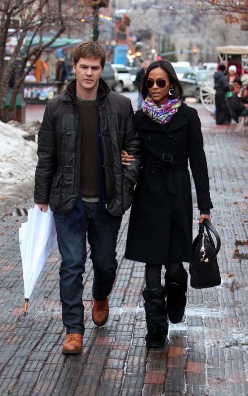 Wallpaper World: Zoe Saldana and fiance Keith Britton braving the cold ...