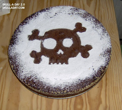 Stenciled Skull Cakes