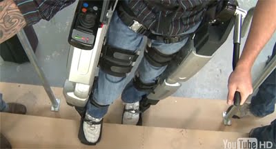 The Godless Geek Blog: Rex: A Robot Exoskeleton For People In Wheelchairs.