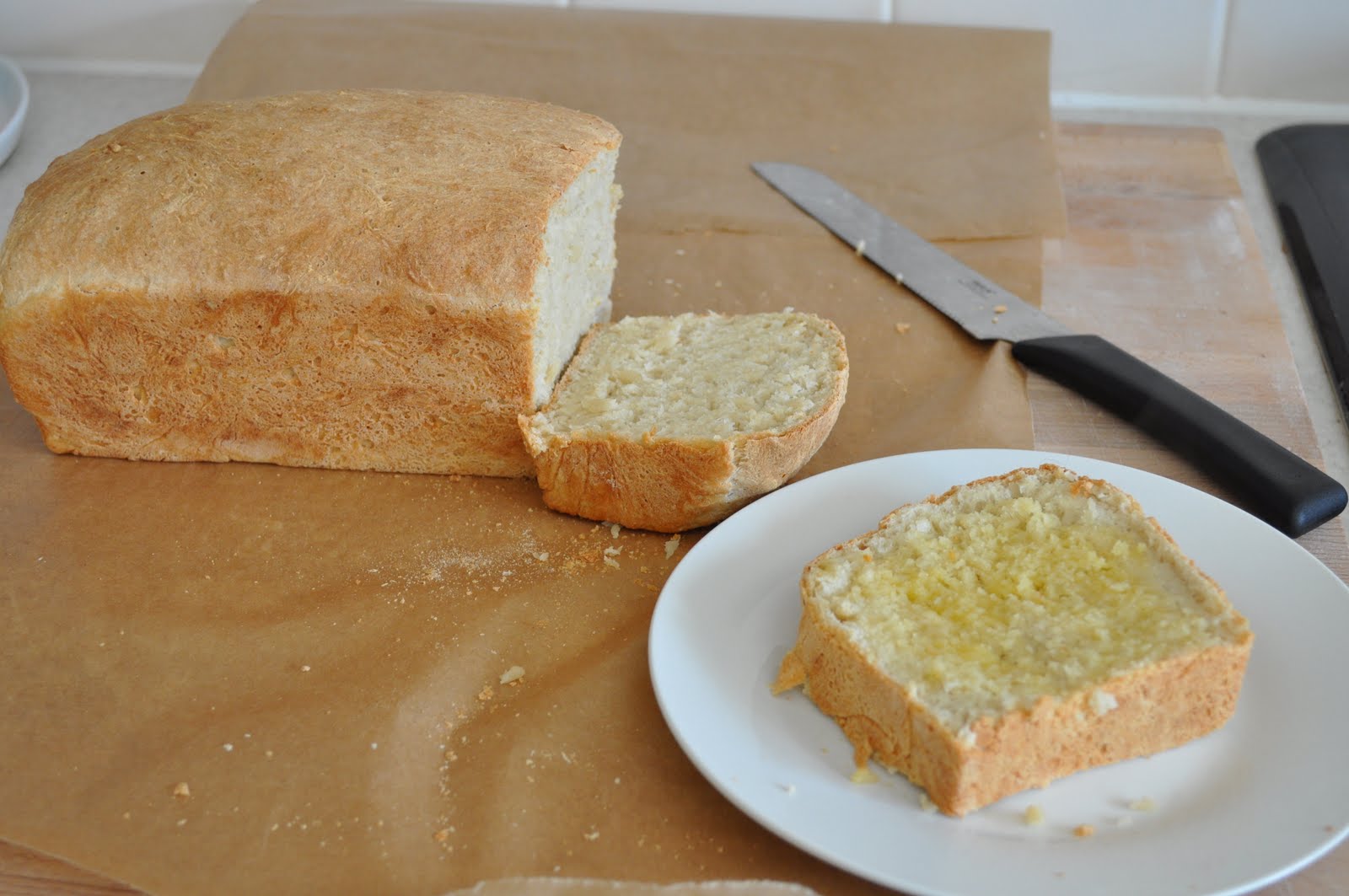 Cookies and Cakes and all things baked!: Fresh, tasty, easy bread!