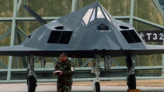 AIRMERCOSUR: China y su avión invisible