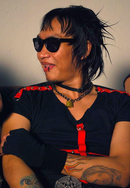 sahabatkelabu: Biografi Sejarah Perjalanan Karier JAMRUD