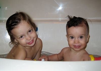 The Jensen Family: Bath Time Fun