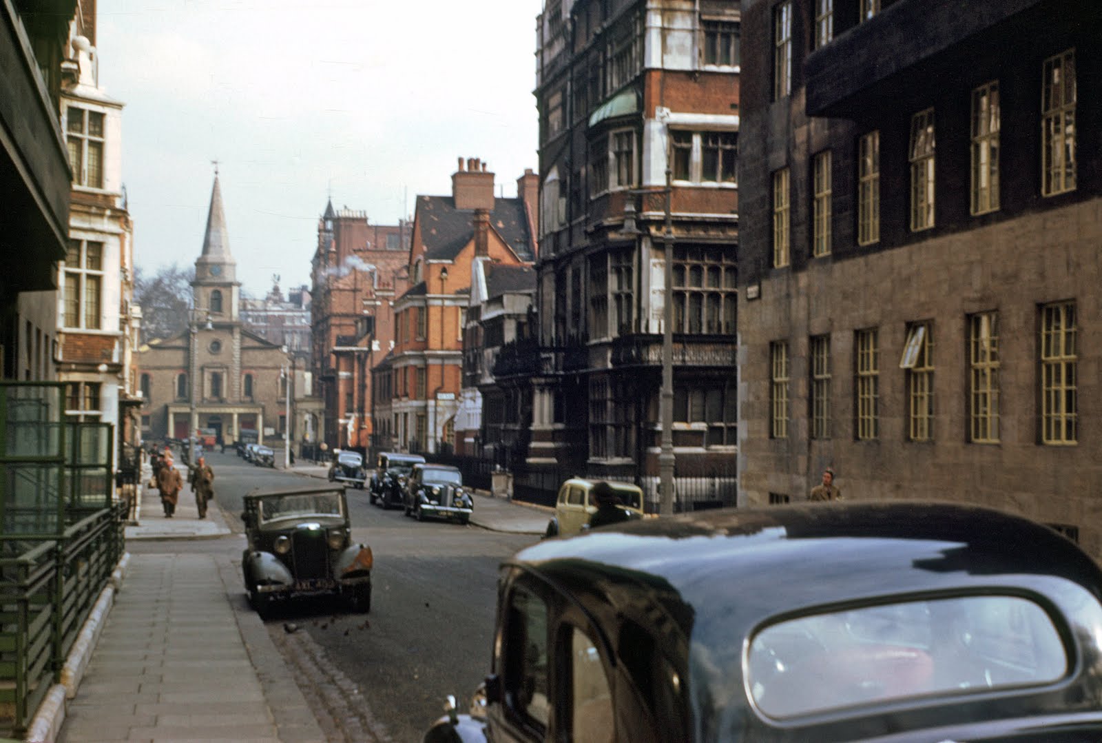 STRANDED KOSMONAUT: Photos Of 1940's London