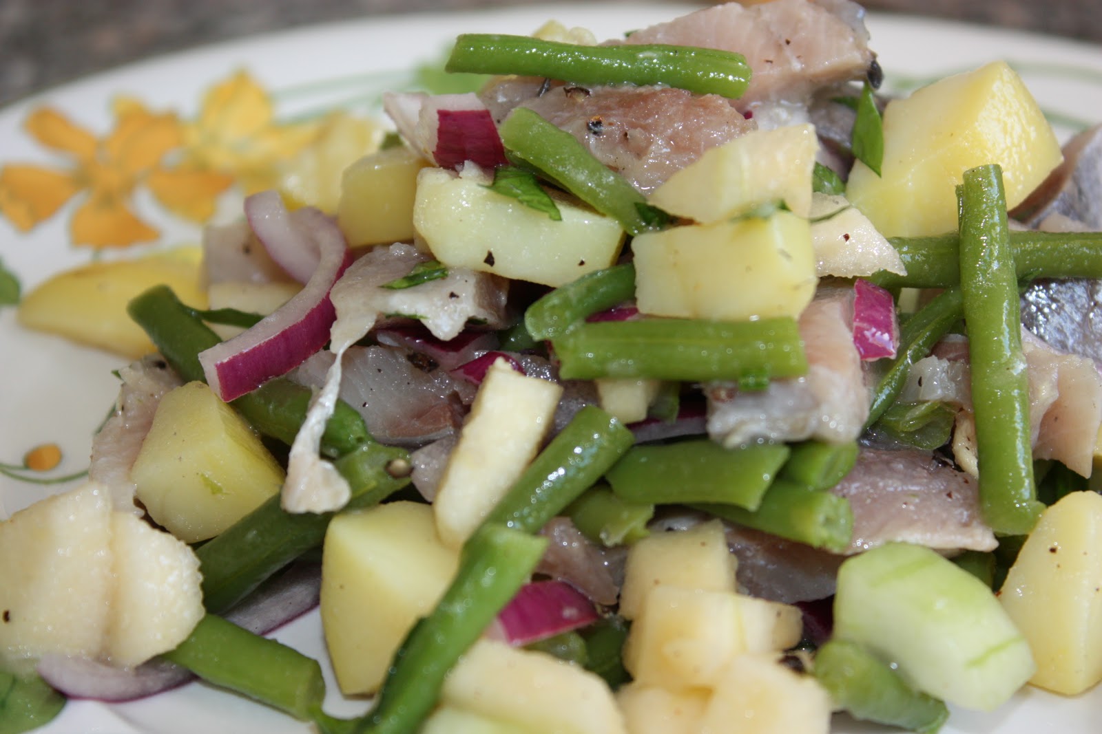 DinerPlus PhilingBB: Smoked fish salad - Herringssalat - Salade de ...
