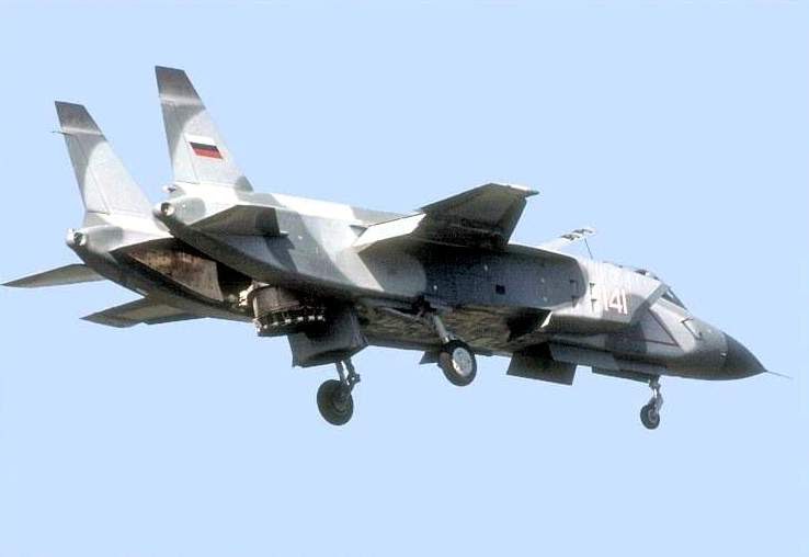abort_takeoff: YAK 141 FREESTYLE, NEVER PRODUCED RUSSIAN SUPERSONIC VTOL