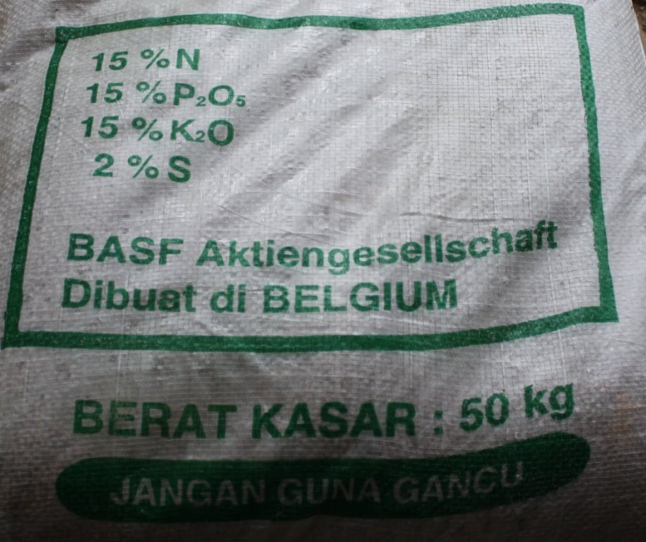 Gaya Peneroka: BAJA NITROPHOSKA UNTUK PENEROKA TANAM SENDIRI
