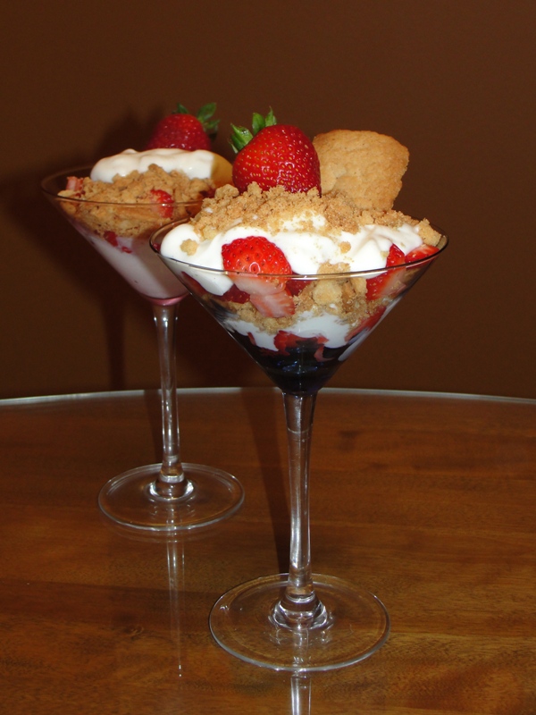 All Things Yummy: Activia Dessert- Vanilla Bean Strawberry Parfait