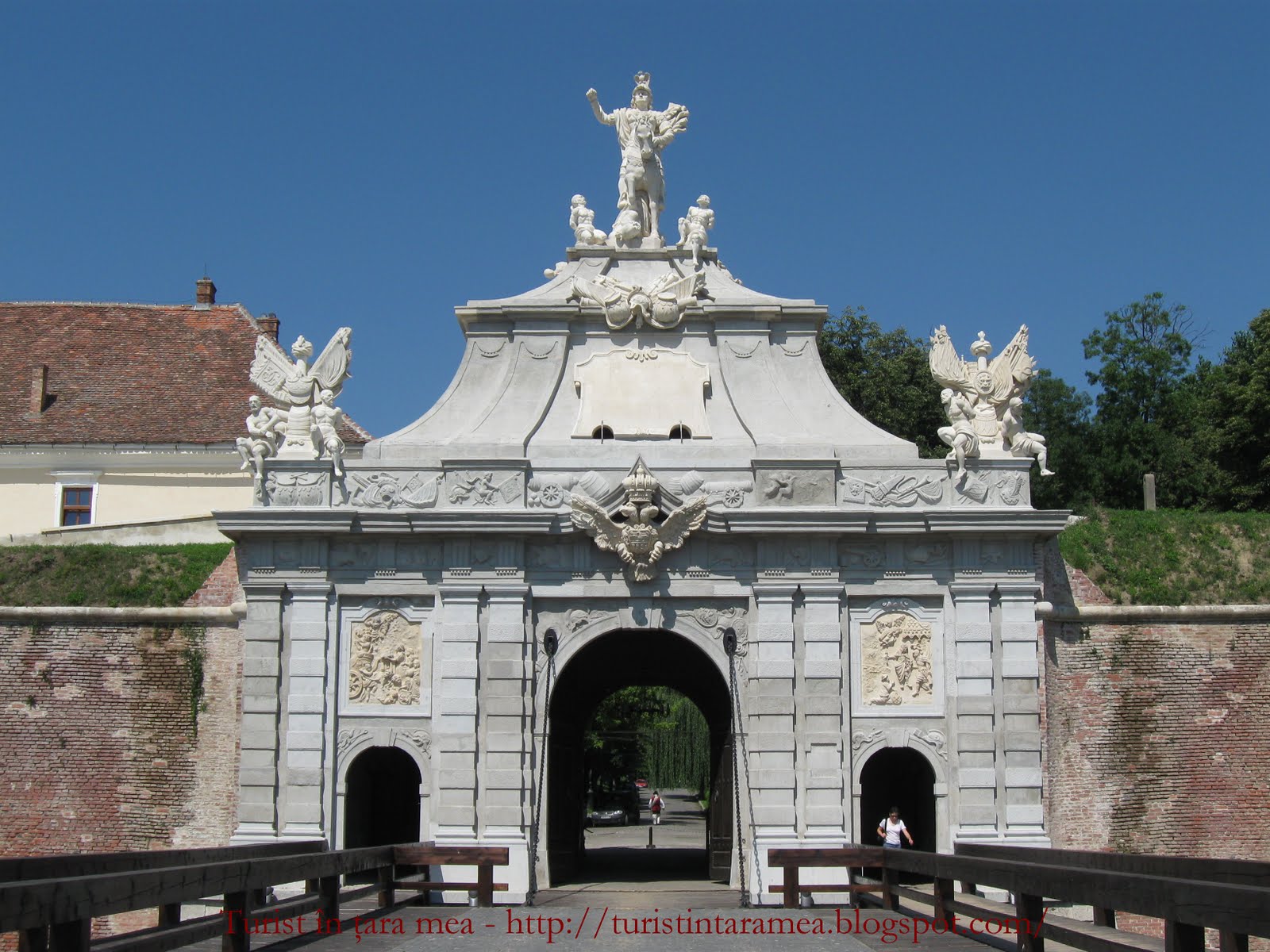 Cetatea bastionară Alba Iulia - Porţile