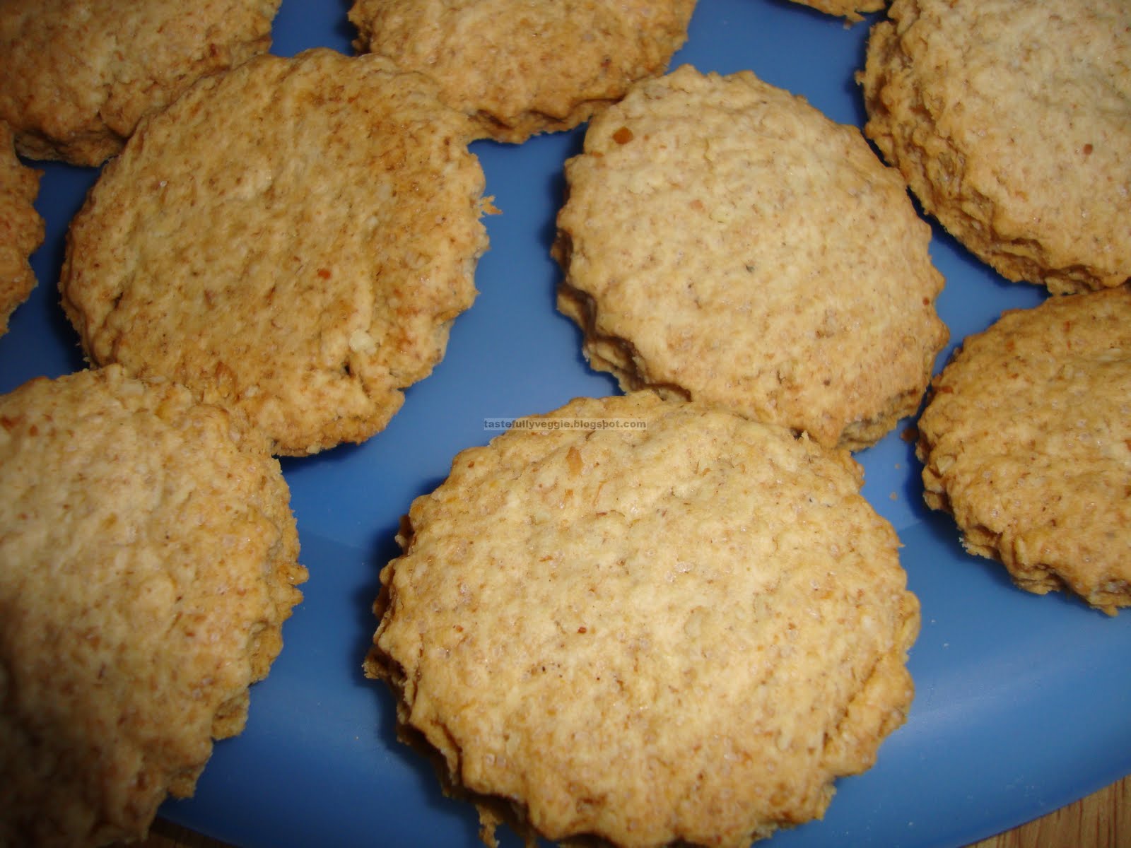 Tastefully Veggie ...: Oat Wheat Biscuit