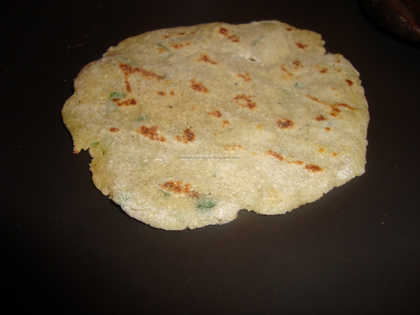 Tastefully Veggie ...: Bajri Roti (Gluten free Millet Roti)