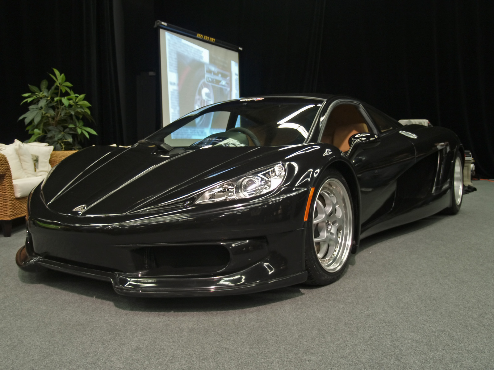 Autosmotosymasss: HTT Plethore LC750