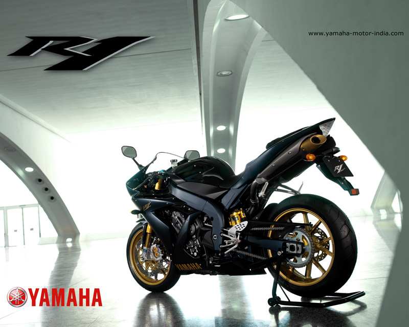 G C W: Yamaha YZF R1 Wallpapers and Info