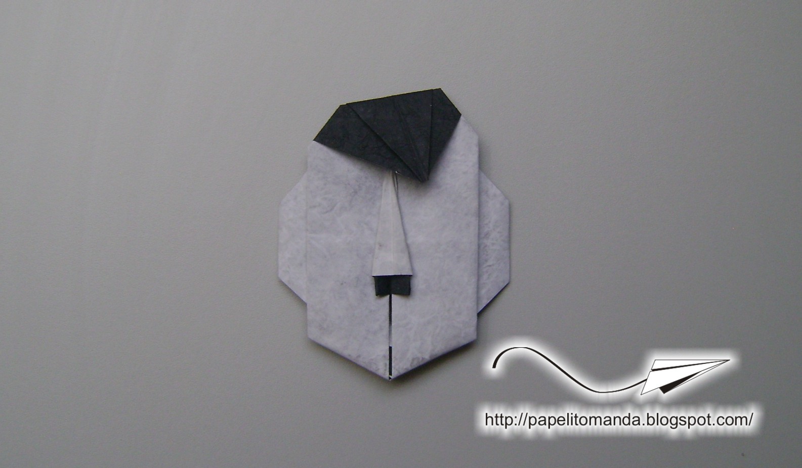 Con amor, paciencia y papel: Adolf Hitler