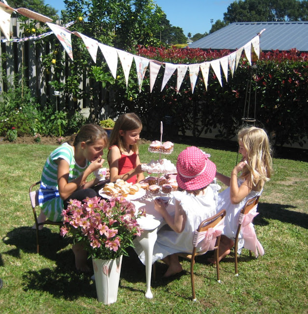 Liberty Biberty: A summer tea party...