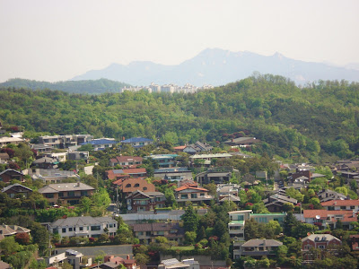 Lisa's Korean Adventure: The view from Bugaksan Fortress wall
