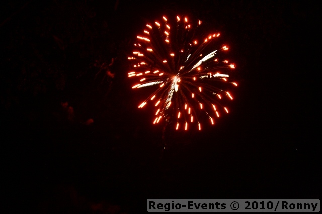 Regio Events: Mars van Amicitia/ fakkel-optocht groots vuurwerk (up ...