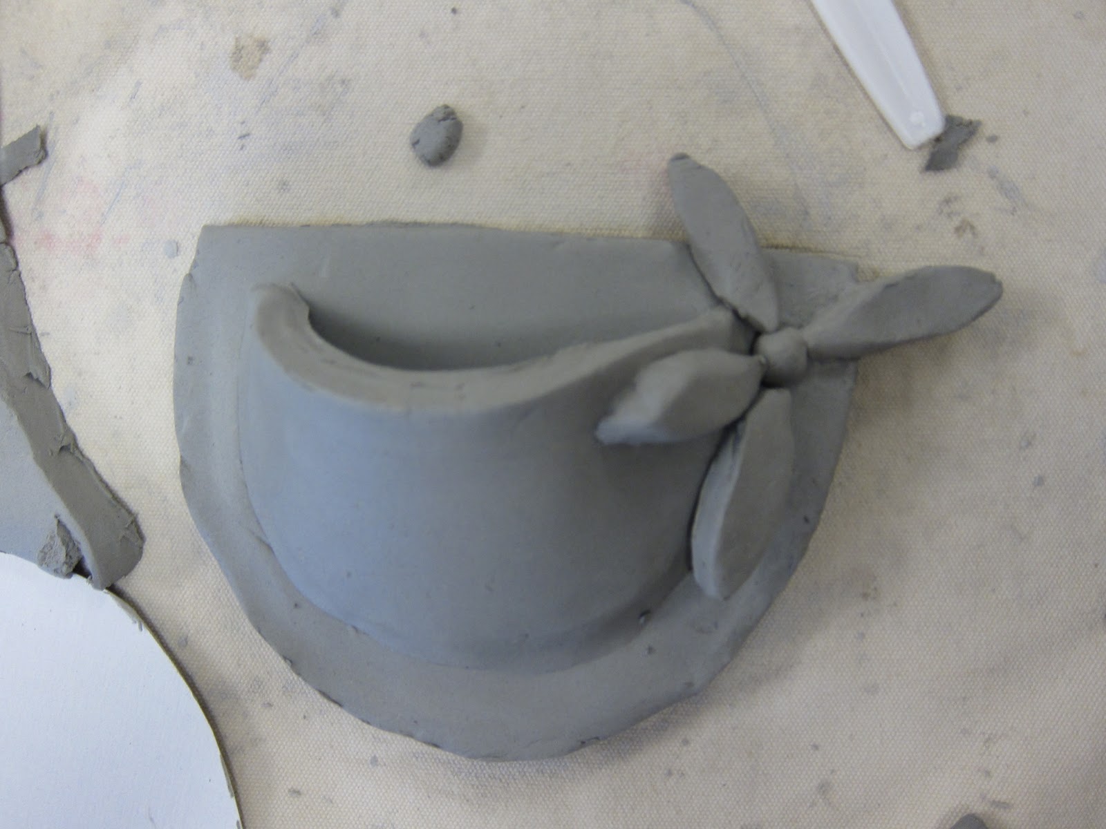 Art is Basic-- Art Teacher Blog: Clay Pocket Pots