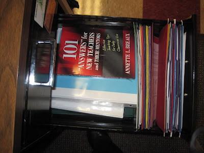 Crafts and Crap: Desk Organization