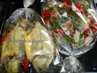 Muhterem'le Afiyetle: FIRIN POŞETİNDE SEBZELİ BALIK