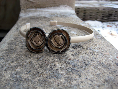 All For This Penny Craft Blog: Zipper Rose Tutorial