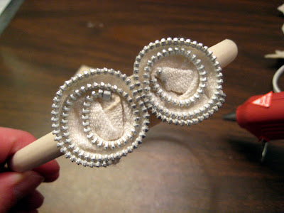 All For This Penny Craft Blog: Zipper Rose Tutorial