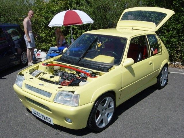 Govinda car wallpaper: Peugeot 205 tuning