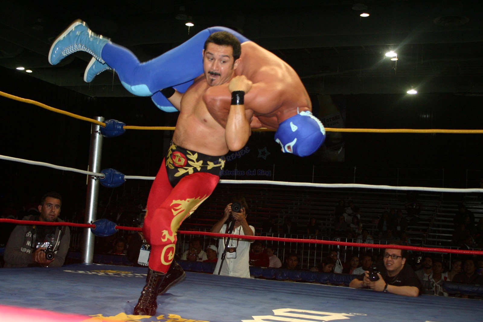 ESTRELLAS DEL RING.: BLUE DEMON JR DE NUEVO CAMPEÒN DE LA NWA EN NOCHE ...