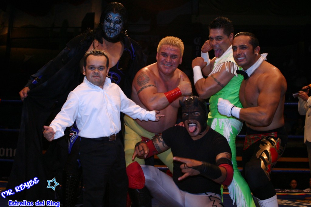 ESTRELLAS DEL RING.: LA IWRG TRIUNFO SOBRE AAA, DR.CEREBRO A AAA