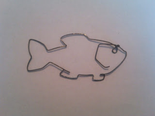 Random Wire Art: Display piece: a fish