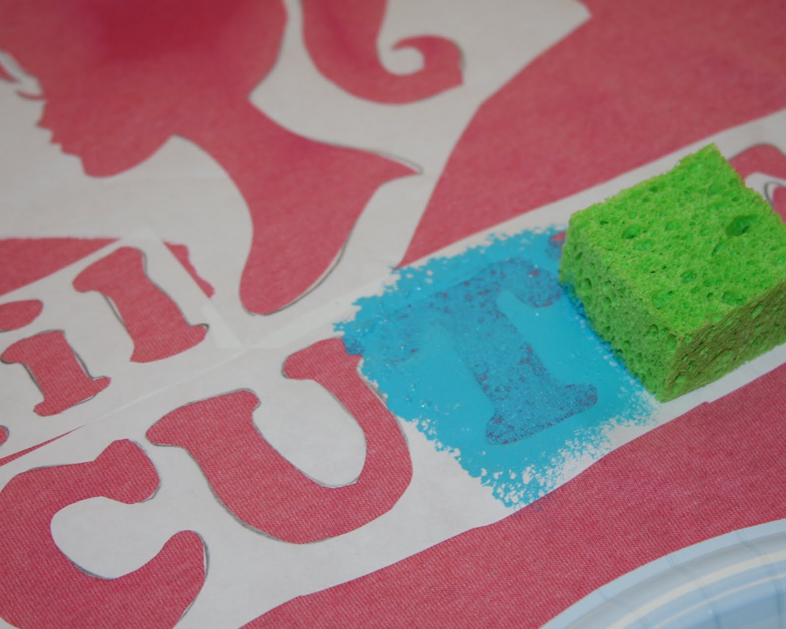 Trendy TreeHouse: Freezer Paper Shirt Ideas & Tutorial