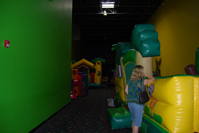 Momfessionals: Jump'N Land