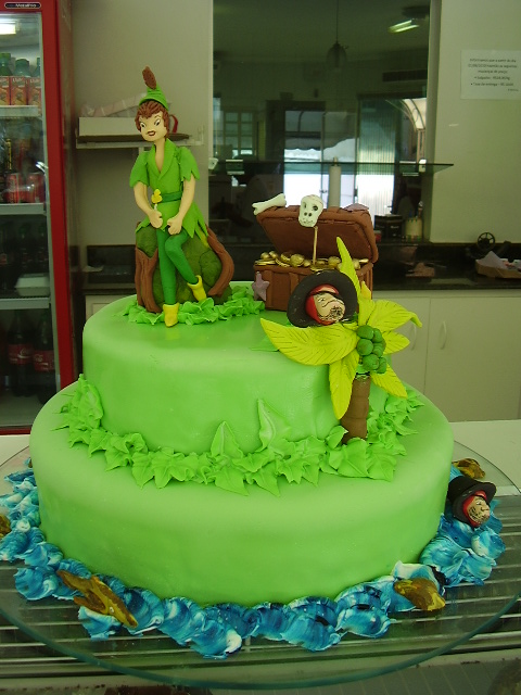 Bolo Peter Pan | Doce Tentação Confeitaria