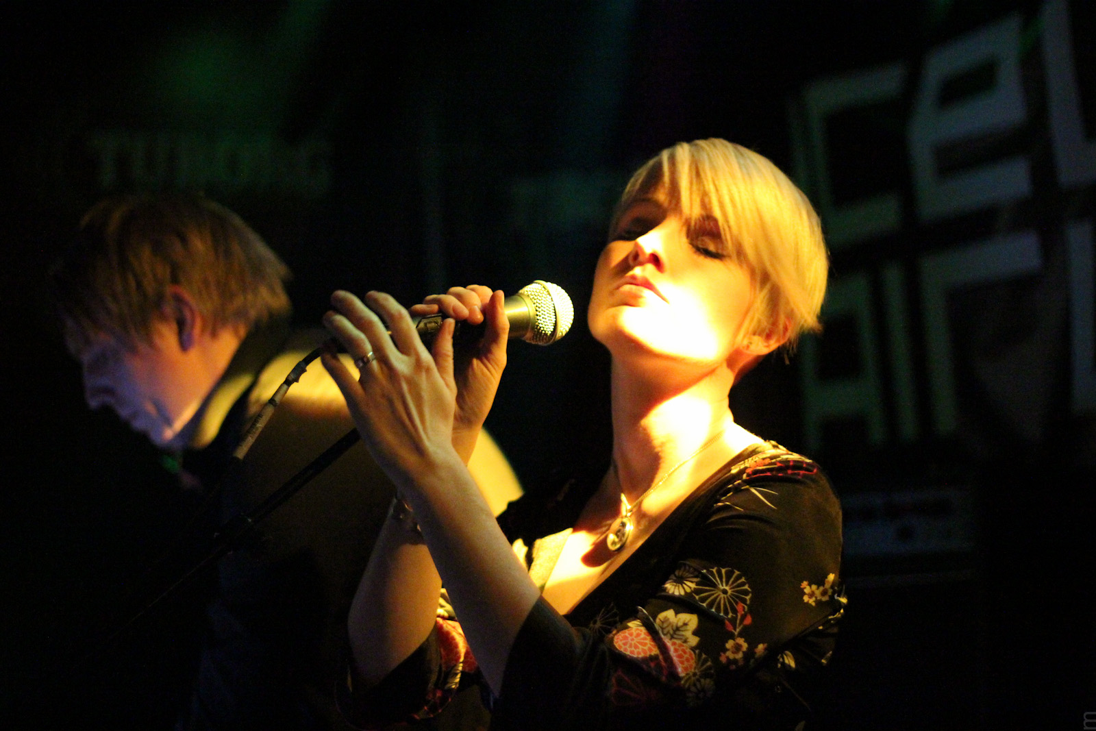 Icelandic Music Maffia : Review of Airwaves 2010 - Photographs by ...