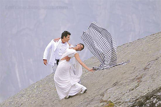 Entire Cinema Gallery - Movie Posters, Movie Gallery, Movie Stills ...