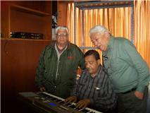 NOS PREOCUPA?...........: ...pianista Carlos Postigo reinicia ...