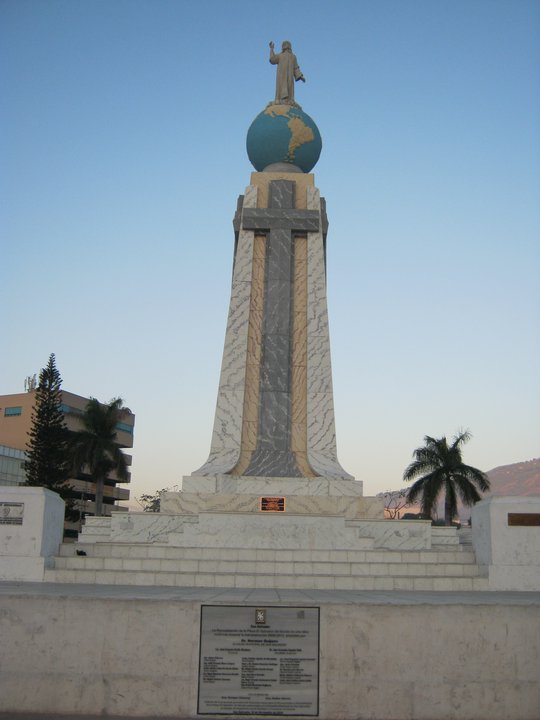 El Blog de Francisco Araniva: El Divino Salvador del Mundo