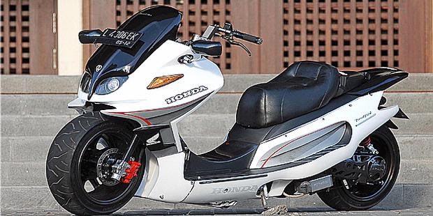 Honda Vario Absolute Matic