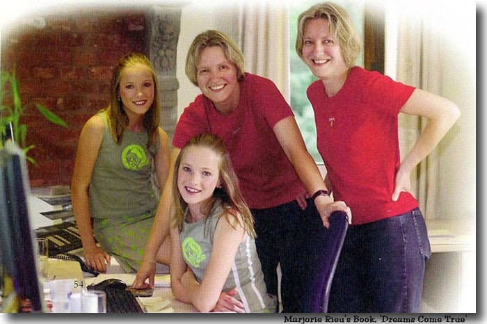 ANDRE RIEU FAN SITE THE HARMONY PARLOR: Review: André Rieu's Wife ...