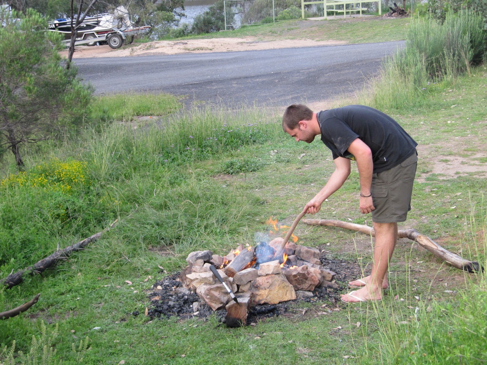 Oz360 - Tom and Amy explore Australia: CAMPSITE # 2 - Pindari Dam - our ...