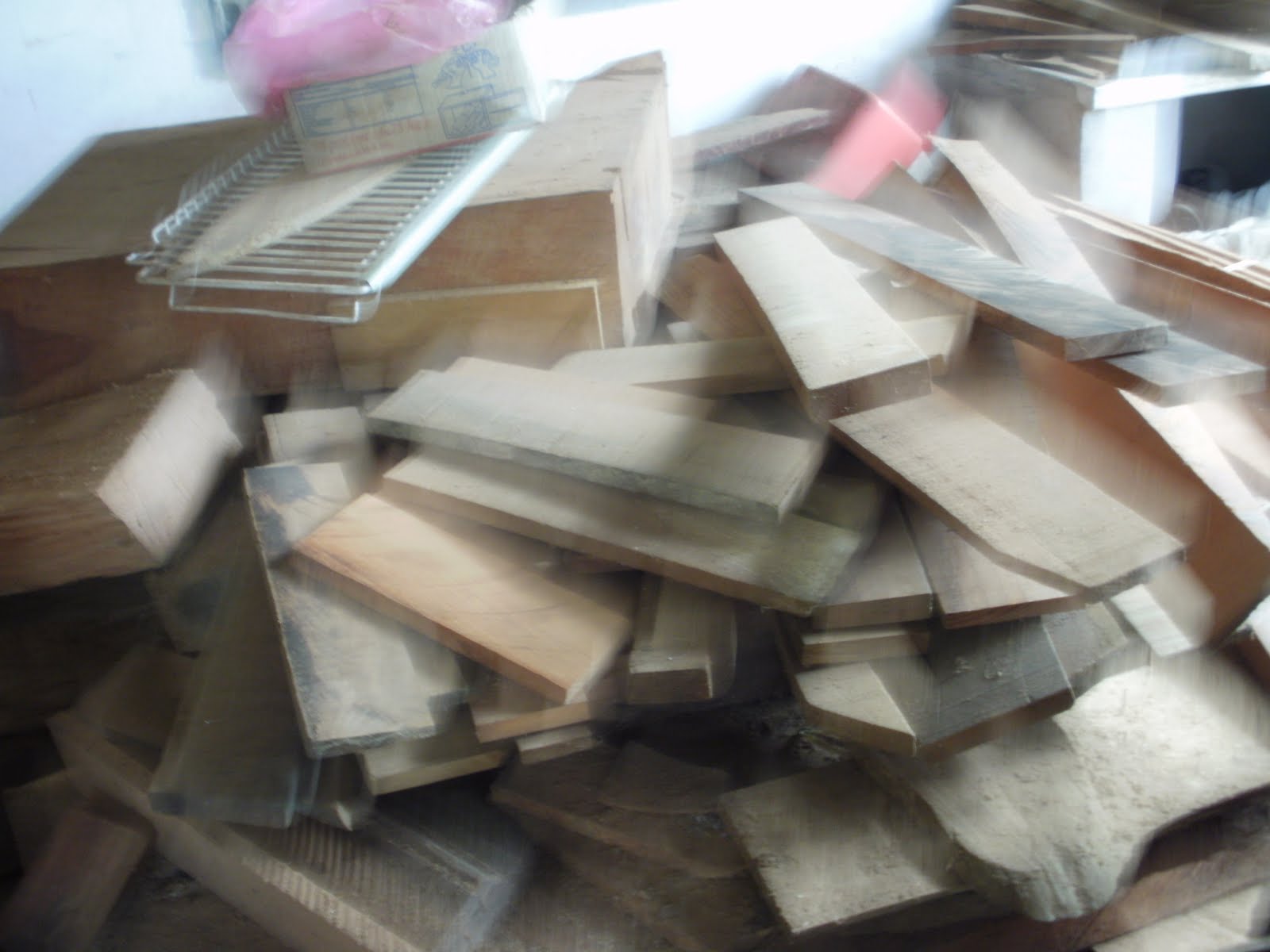 Golok Langkasuka: Kayu Surian (serian) Untuk Dijual