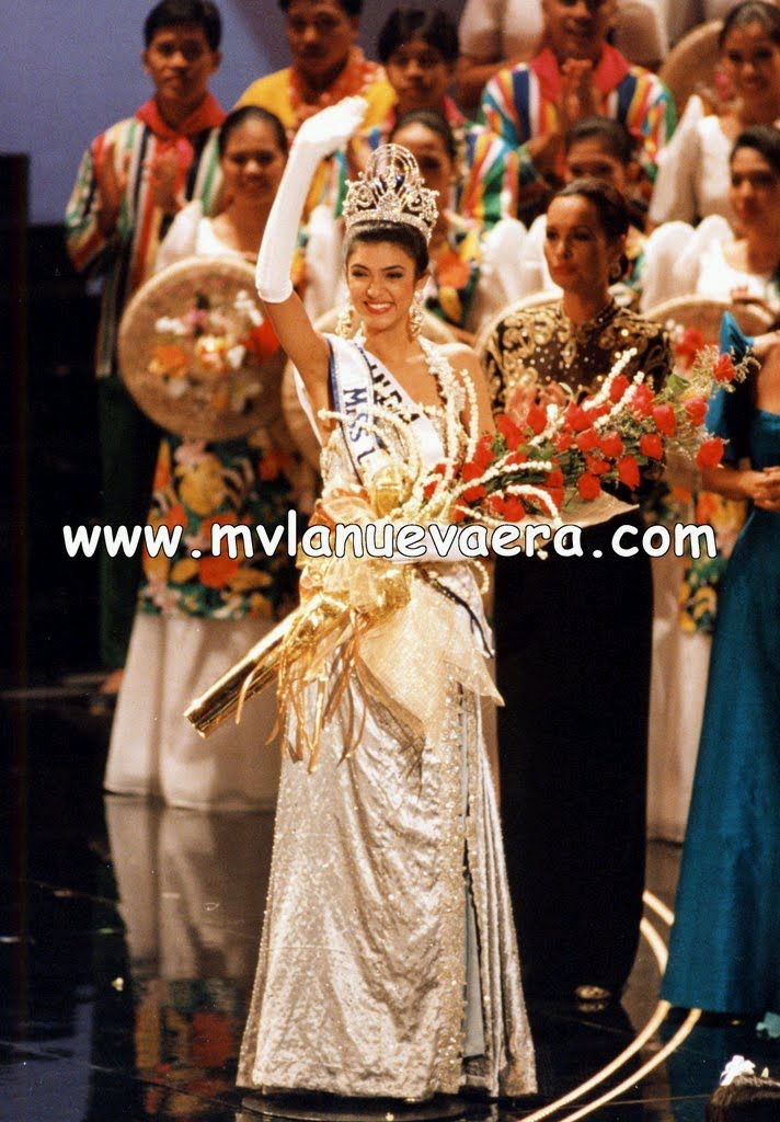 dedabl: MISS UNIVERSE 1994 SUSHMITA SEN OFFICAL PIC'S