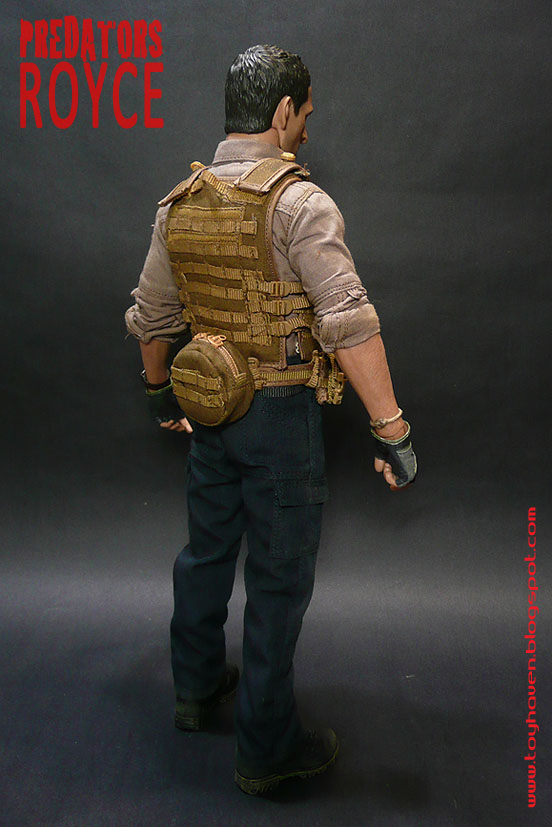 toyhaven: Hot Toys "Predators" Royce 1/6 Figure REVIEW 1
