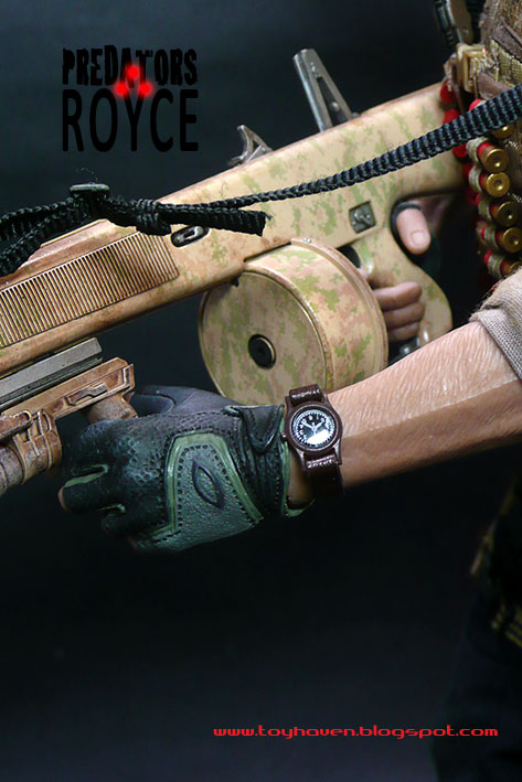 toyhaven: Review III: Hot Toys "Predators" Royce with AA-12 Shotgun