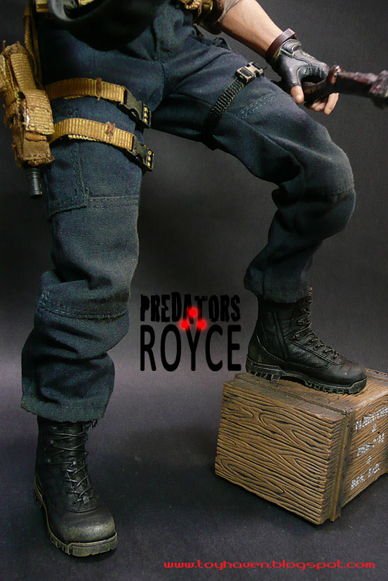 toyhaven: Review III: Hot Toys "Predators" Royce with AA-12 Shotgun