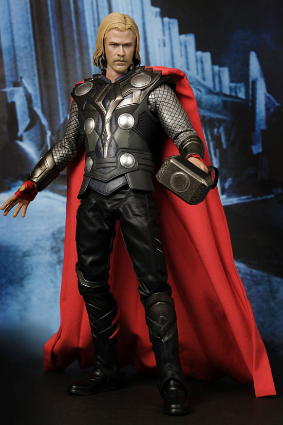 toyhaven: Hot Toys Thor Limited Edition Collectible Figurine PREVIEW