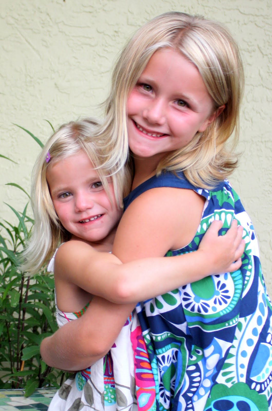 A Peakin To Our Lives: A GIRLY Photo Shoot...