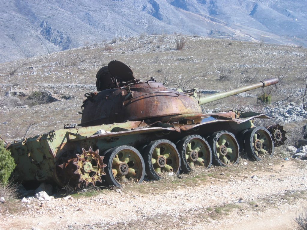 Un samurai errante: Tanques T-55 destruidos