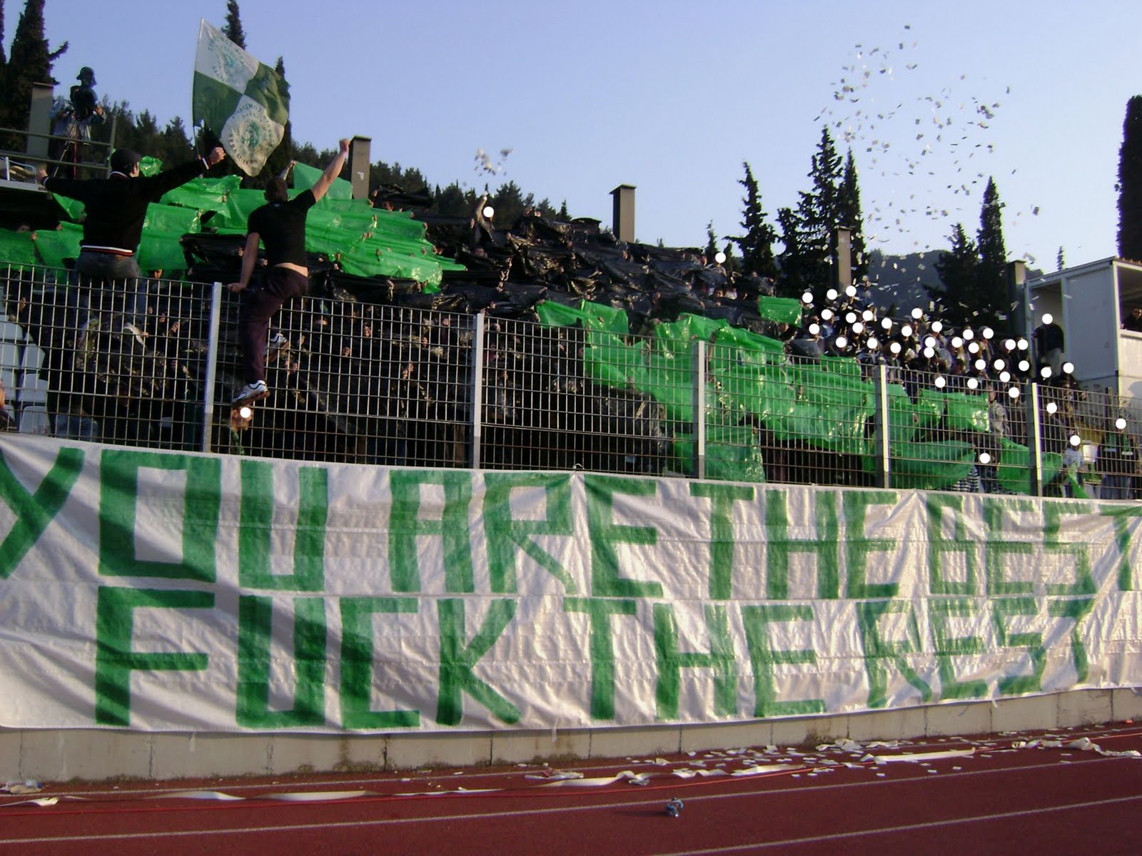 Levadiakos Gate 1. Η ΦΩΝΗ ΤΩΝ ΟΠΑΔΩΝ ΤΟΥ Α.Π.Ο.Λ.: Λεβαδειακός-άεκ