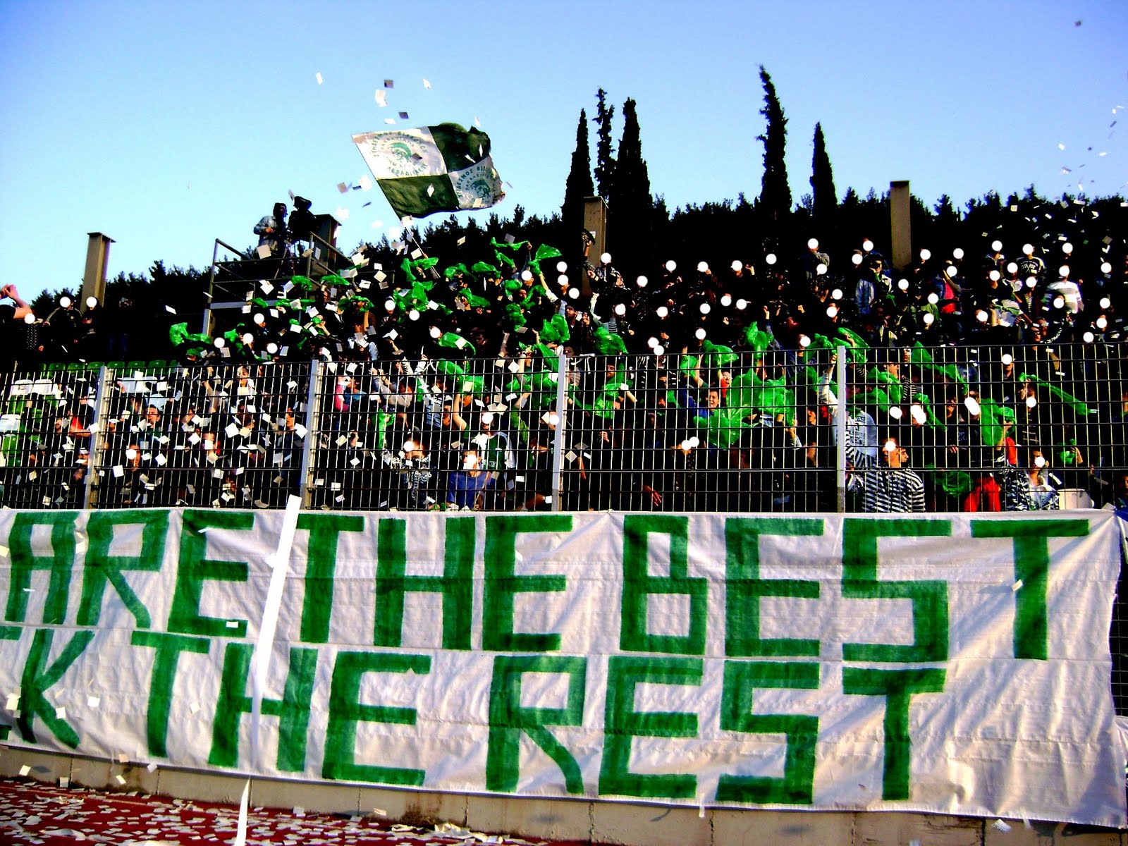 Levadiakos Gate 1. Η ΦΩΝΗ ΤΩΝ ΟΠΑΔΩΝ ΤΟΥ Α.Π.Ο.Λ.: Λεβαδειακός-άεκ